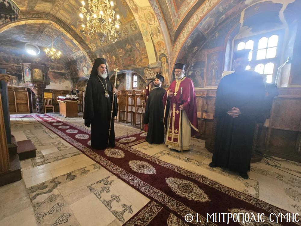 Ο ΣΕΒ. ΜΗΤΡΟΠΟΛΙΤΗΣ ΜΑΣ κ. ΧΡΥΣΟΣΤΟΜΟΣ ΛΕΙΤΟΥΡΓΟΣ ΣΤΗΝ Ι. ΜΟΝΗ ...